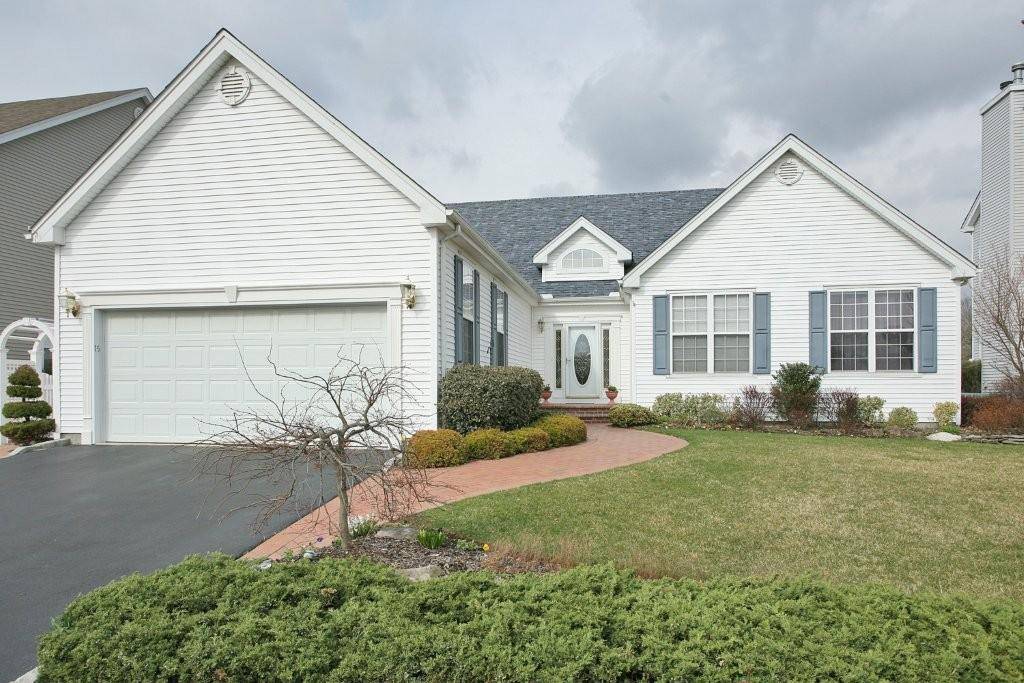 Villages At Huntington In Melville NY — Community Public Page